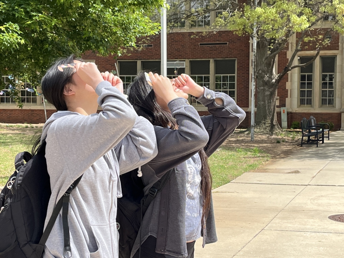 Students Experience Eclipse - Oklahoma School of Science and Mathematics